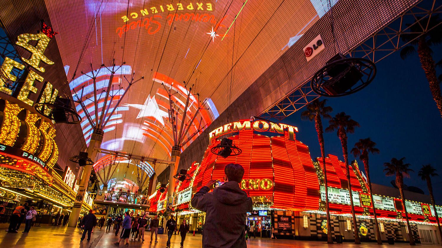 Fremont Street Wallpapers - 4k, HD Fremont Street Backgrounds on ... Fremont Street Wallpapers - 4k, HD Fremont Street Backgrounds on ...