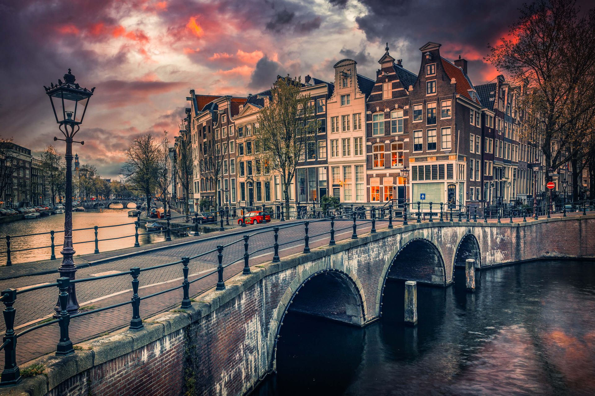 Amsterdam Canals Wallpapers 4k Hd Amsterdam Canals Backgrounds On Wallpaperbat