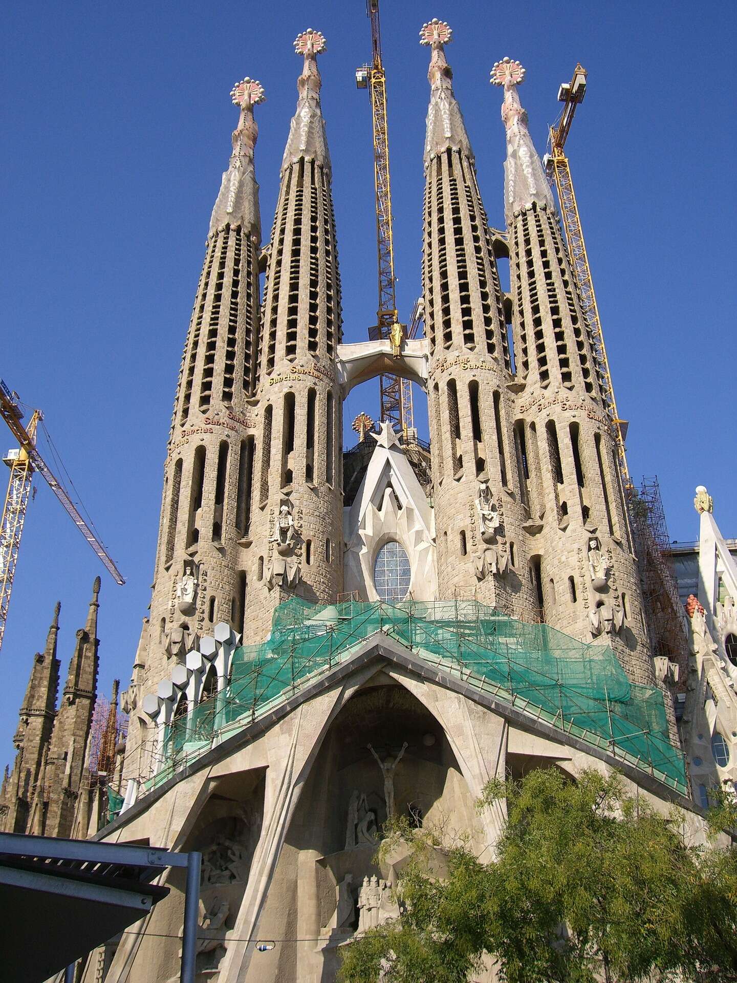 La Sagrada Familia Wallpapers 4k Hd La Sagrada Familia Backgrounds On Wallpaperbat