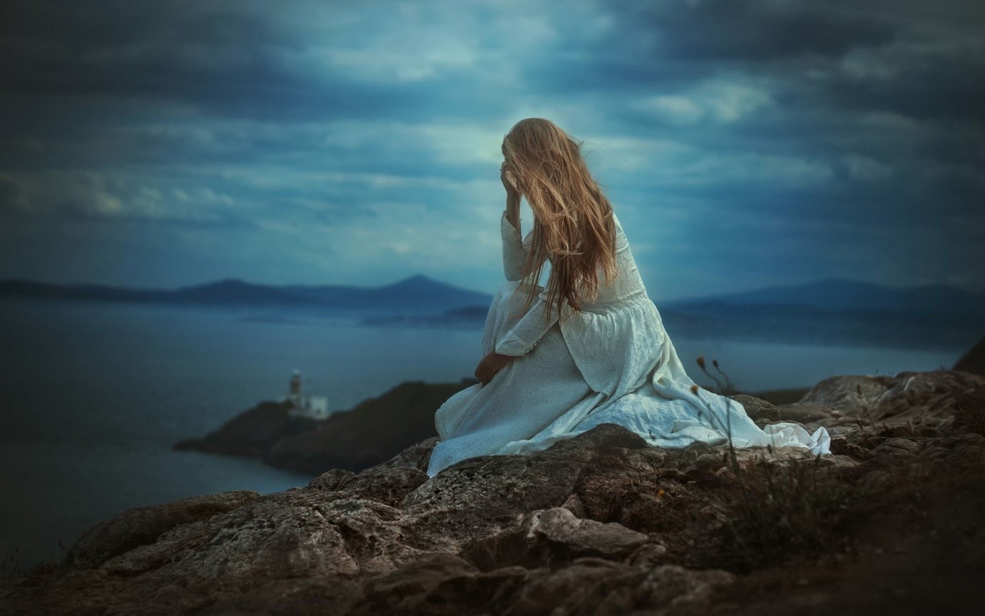 Sad Girl Wallpapers 4k Hd Sad Girl Backgrounds On Wallpaperbat