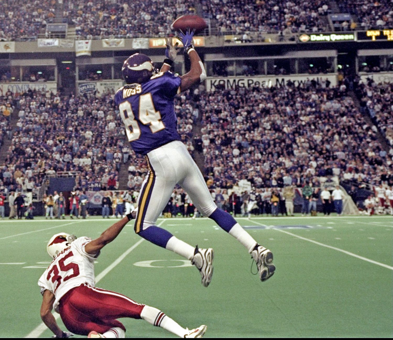 Randy Moss Wallpapers 4k Hd Randy Moss Backgrounds On Wallpaperbat