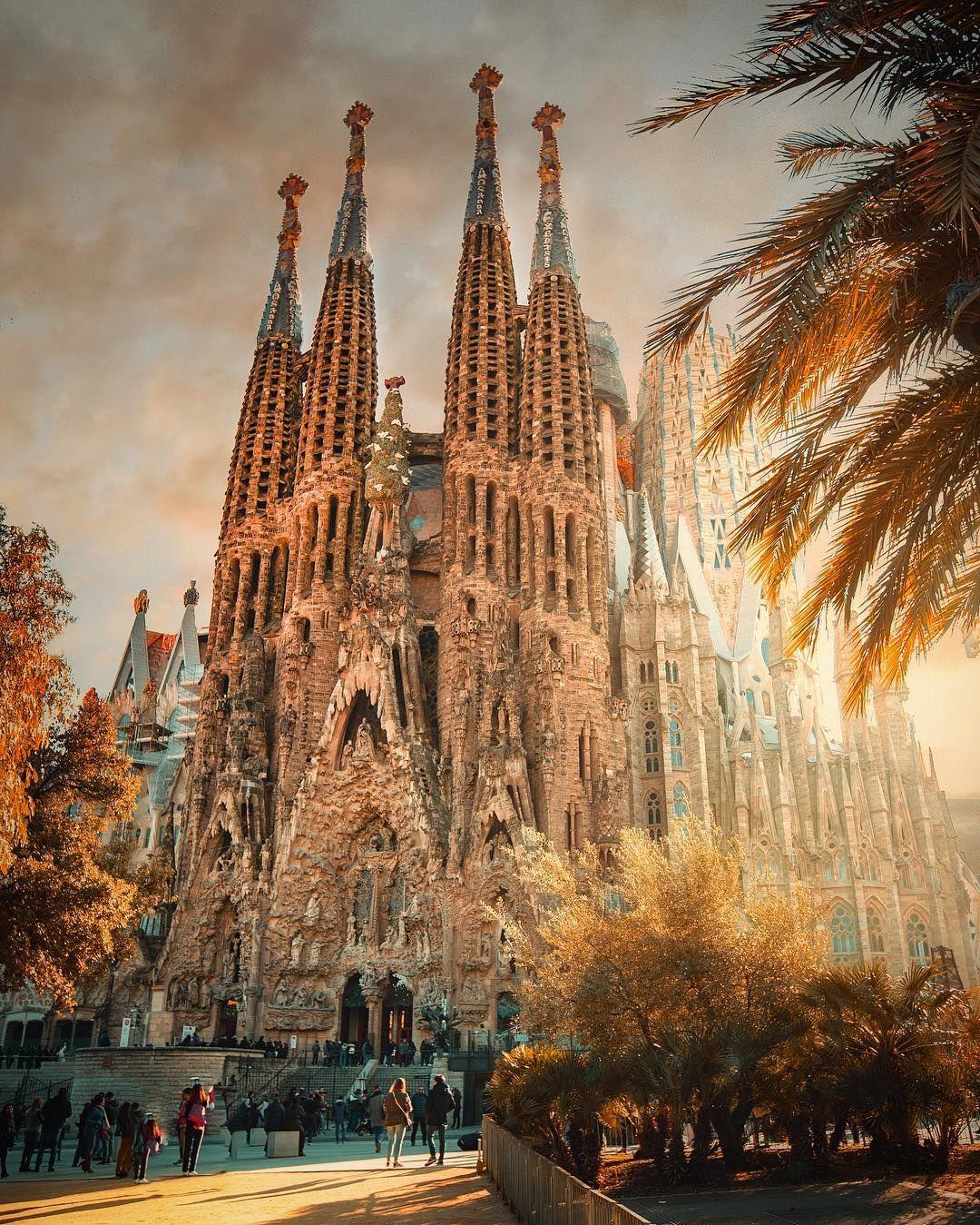 La Sagrada Familia Wallpapers 4k Hd La Sagrada Familia Backgrounds On Wallpaperbat